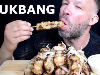 ASMR EATING GREEK STREET FOOD SOUVLAKI GYRO TZATZIKI DIP - YANNIS ASMR