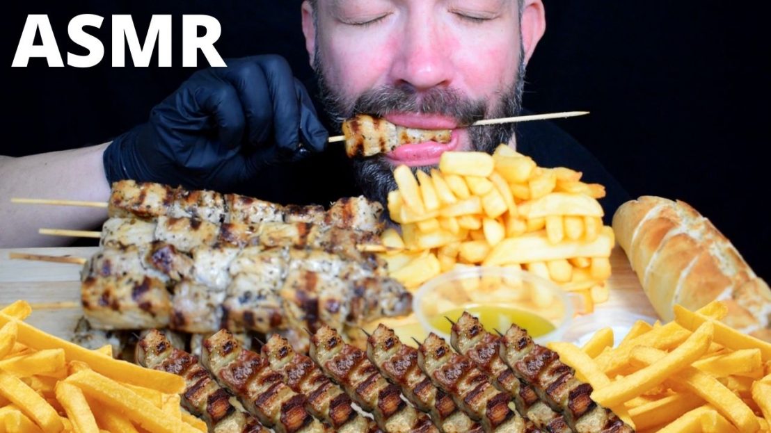 ASMR EATING GREEK STREET FOOD SOUVLAKI GYRO TZATZIKI DIP - YANNIS ASMR